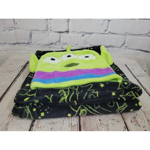 Disney | Other | Disneys Toy Story Alien 550 Throw With Hood | Poshmark